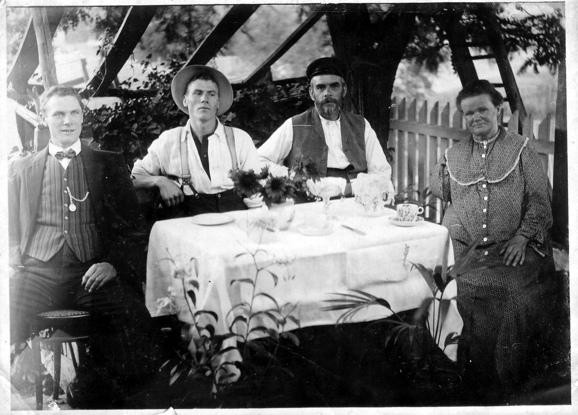 Five Generations at The Vale – Sue's Scribbles